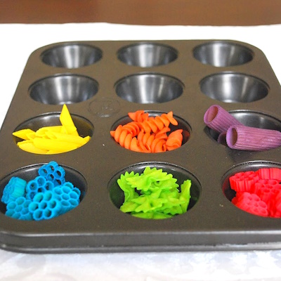 Colored Pasta. Hands On Counting, Sorting, and Pattern Activities
